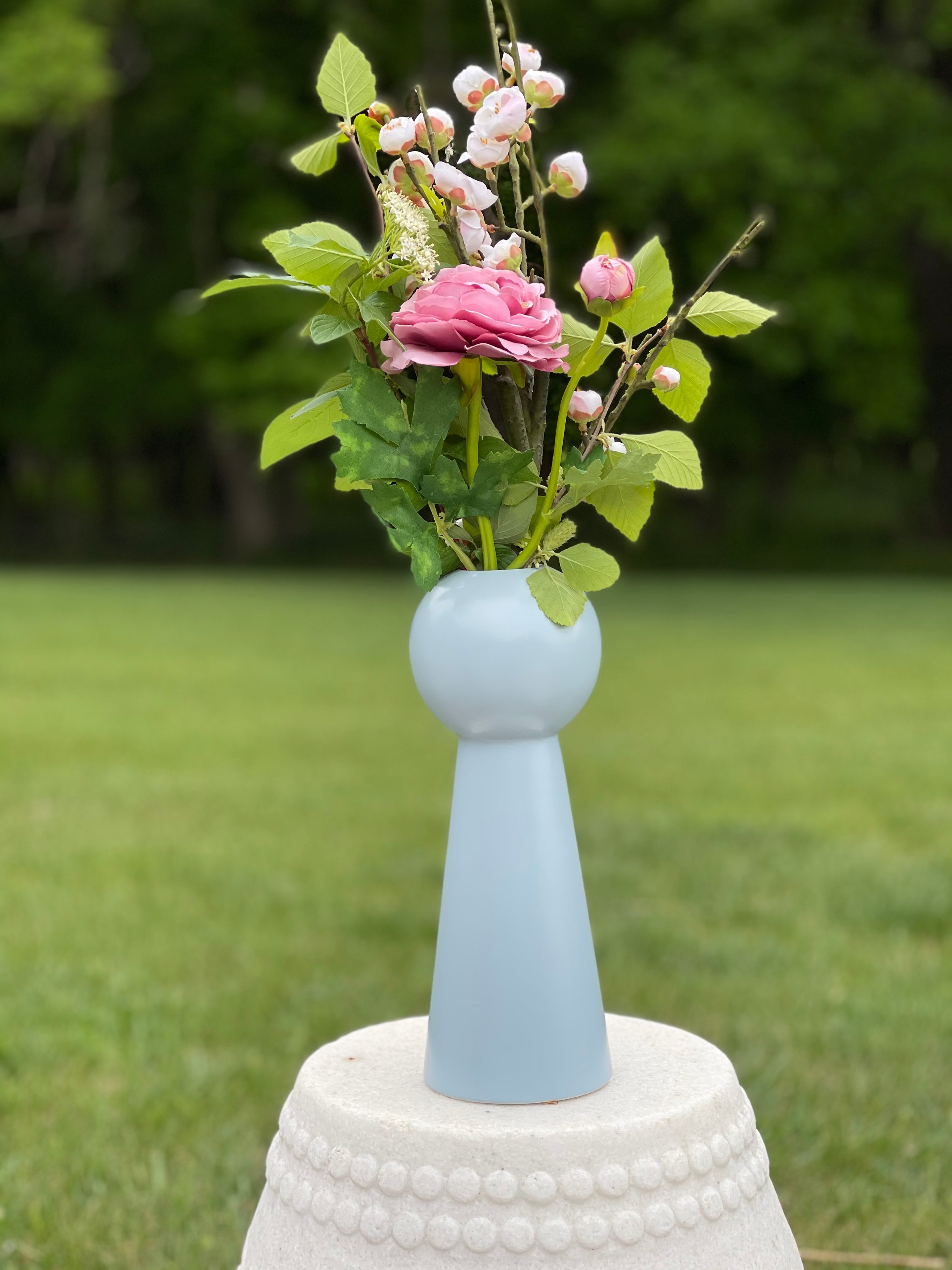 Livia Blue Vase – O'Day Cache